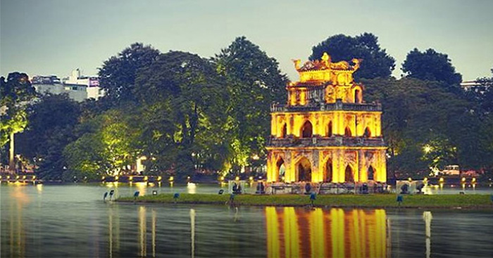 Giới thiệu về Hồ Gươm bằng tiếng Anh có dịch (3 Mẫu)