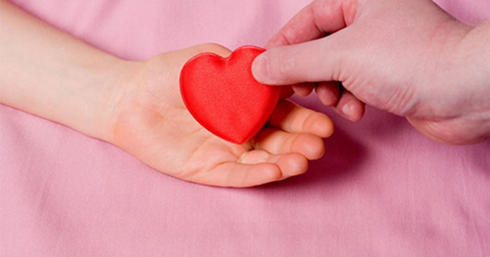 Quan tâm, cảm thông và chia sẻ - GDCD 7 sách Chân trời sáng tạo